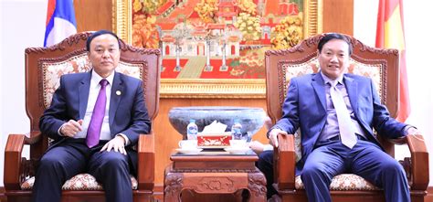 ການນຳກະຊວງສາທາລະນະສຸກ ເຂົ້າອວຍພອນ ທູດຫວຽດນາມ ທ່ານ ປອ ດຣ ບຸນແຝງ ພູມມະໄລສິດ