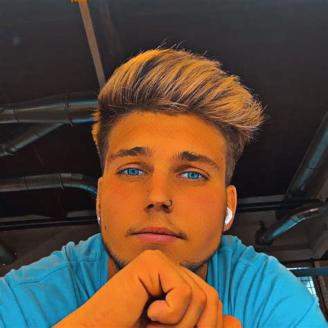 Pascal Brem Photovoltaik Monteur Semrau Solar And Mehr Xing