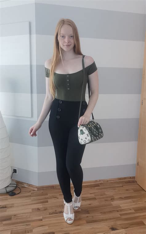 🖤💚 R Outfits