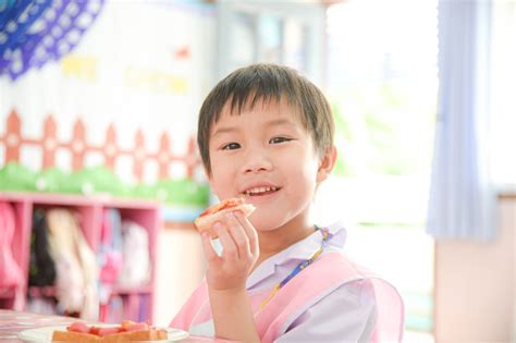 🌈☀️ เช้าวันนี้เด็กๆ โรงเรียนโรจนวิทย์ พิษณุโลก Facebook