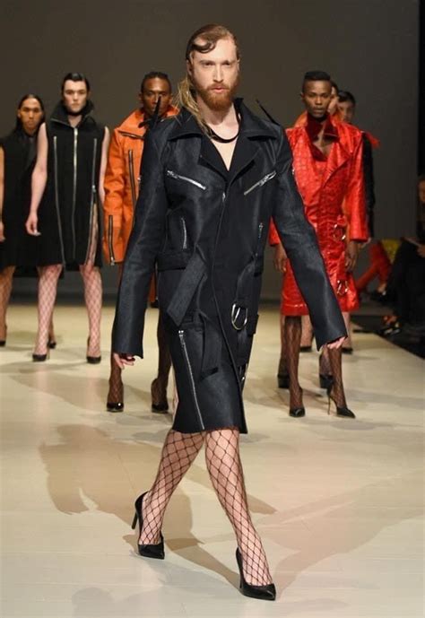 Pin On Fashion Men Fashion 2020 Men Wearing Dresses Mens Outfits