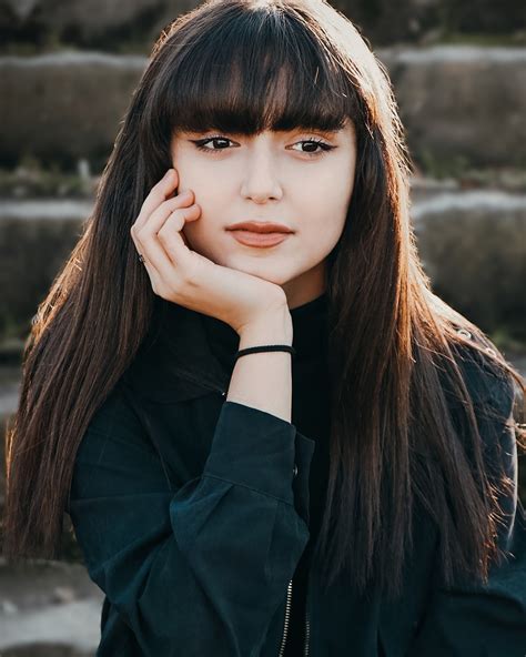 آیلین عسکری بانی‌کستر