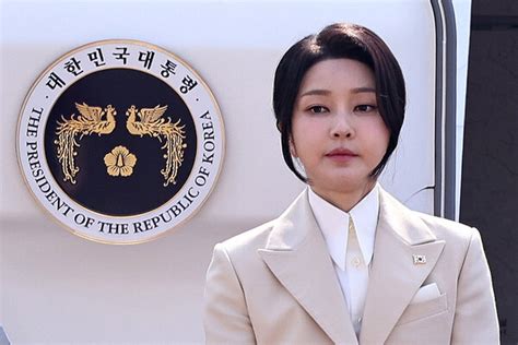 김건희 여사 얼굴이 형편없었다 윤석열 체포 때 잠시 동석