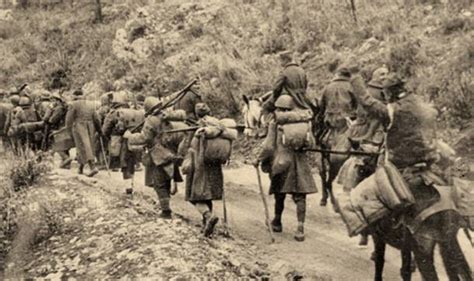 Νίκου Βασιλική Νηπιαγωγείο Δημιουργίας 28η ΟΚΤΩΒΡΙΟΥ α΄μέρος ΚΑΤΑΣΚΕΥΕΣ ΠΑΙΧΝΙΔΙΑ ΦΥΛΛΑ