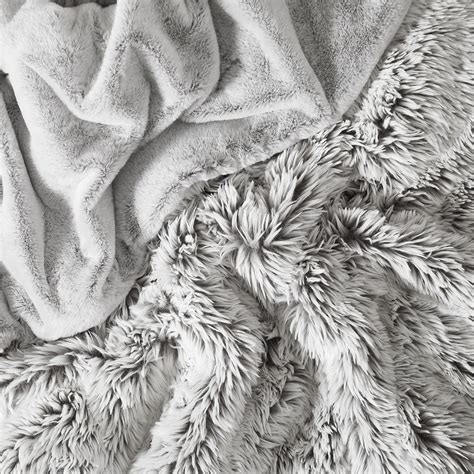 Frye Arctic Luxe Faux Fur Throw Blanket