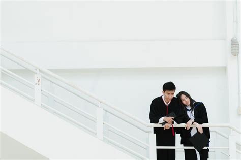 ช่างภาพนอกรอบ หาช่างภาพ ตากล้องถ่ายภาพรับปริญญา รับปริญญาคู่ ถ่ายภาพกับแฟน คูลๆชิคๆ การถ่ายภาพ