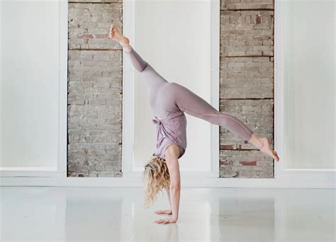 Handstand Workshop With Brittany Bryden — Pure Yoga Ottawa