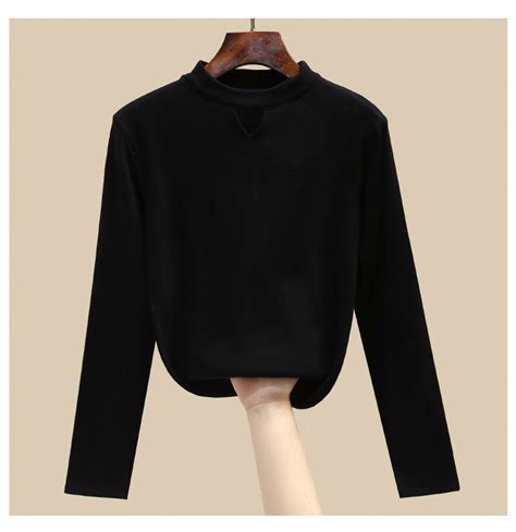 Badu Bg Дамска ежедневна блуза с овално деколте и изрязана част Badu Bg