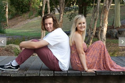 Pin By Marc Perrella On Sibling Poses Poses Sibling Poses Siblings