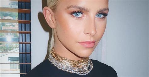 How To Incorporate Color Analysis Into Your Makeup Routine Who What Wear