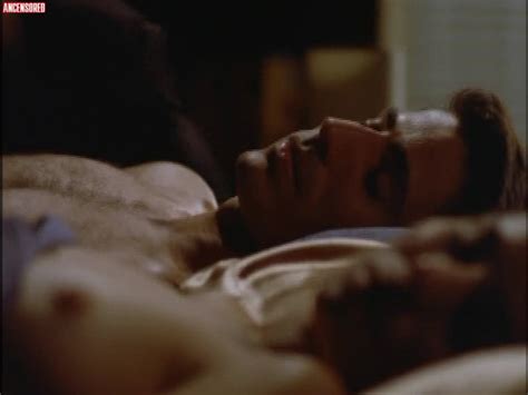 Naked Cláudia Mauro in A Justiceira