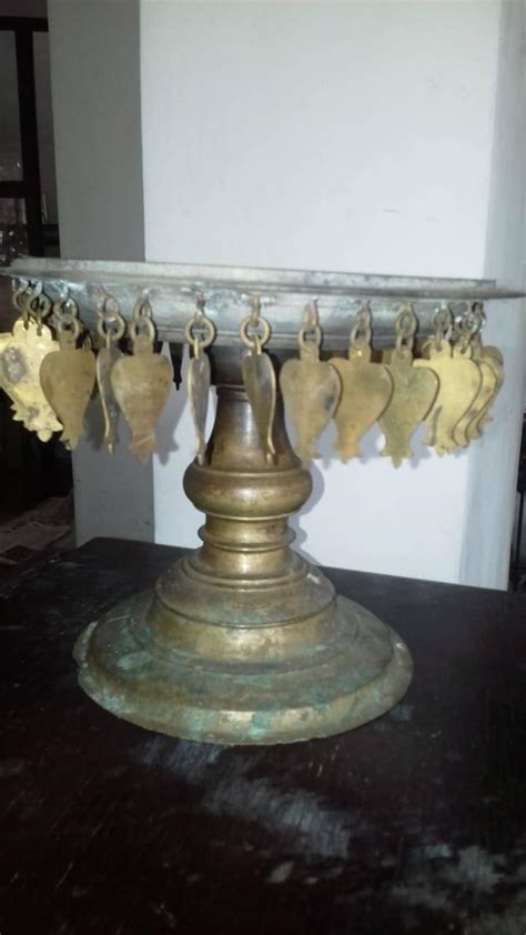 පරන පිත්තල භාණ්ඩ විකිනීම සහ පොලිෂ් කිරීම