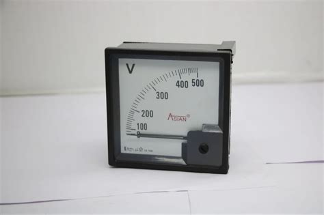 Single Phase Asian Analog Voltmeter For Industrial Voltage 600 V At