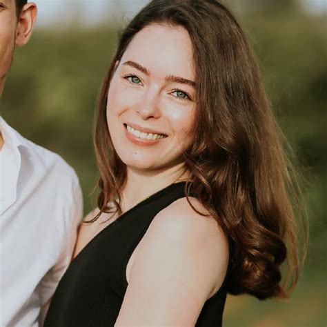 Emma Emma Os On Threads