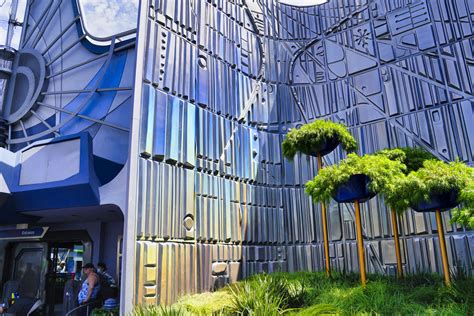 Disneyland Expected To Announce Tomorrowland Overhaul At D23 Expo 2022