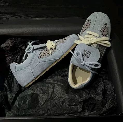 Кроссовки Miu Miu купить на Ozon по низкой цене 1734372560