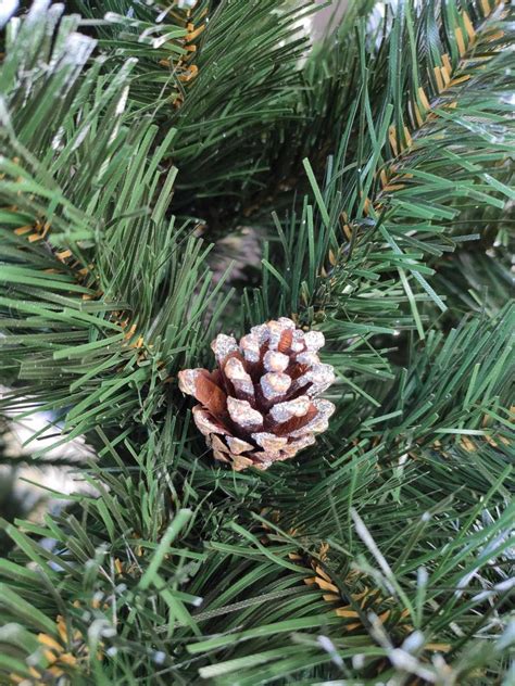 ᐉ Штучна ялинка Кармен з срібними шишками і перлами 180 см Карм Ср 180 • Краща ціна в Києві