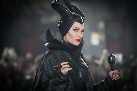 Maleficent Trailer 3 Angelina Jolies Sorceress Spreads Her Wings