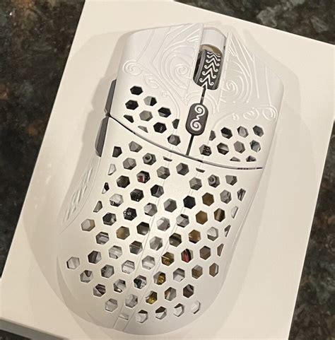 Finalmouse Starlight 12