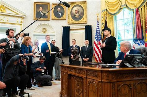 역겹고 혐오스럽다” ‘트럼프와 결별 4일째 머스크 트럼프 감세법안 노골적 비판