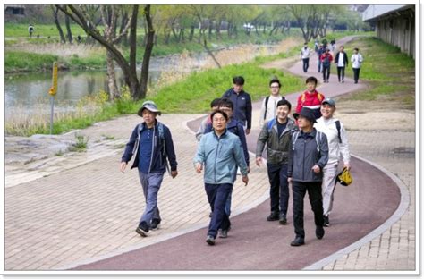 포토 강기정 광주광역시장 광주천변 보행로 등 현장점검 위키트리