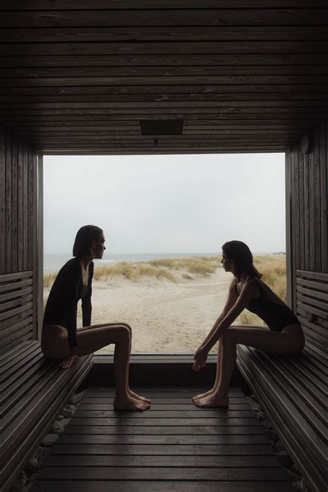 Pourquoi Devriez Vous Essayer Un Sauna Pour être Plus Heureux Prendre Soin De Sa Peau