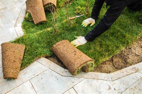 How To Lay Artificial Grass Tips For Making The Perfect Green Garden Flashy House