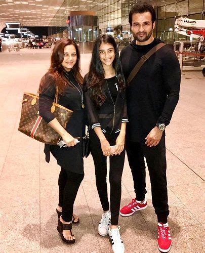 Manasi Joshi Roy Actress Height Weight Age Husband Biography