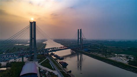 世界最大跨度无砟轨道高速铁路桥梁 商合杭铁路裕溪河特大桥顺利合龙 施工