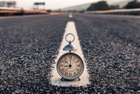 1万時間の法則とはプロになるのにかける時間の目安 イコチカ