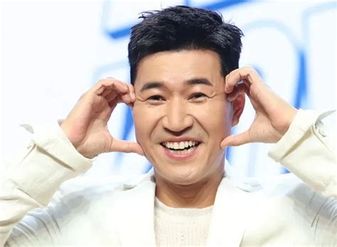김종민 열애 인정 “♥여자친구 있어결혼 전제로 만나”