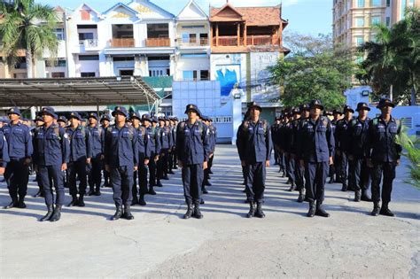 អភិបាលខេត្តកណ្ដាល ផ្ដាំផ្ញើដល់យោធិន នៃកងរាជអាវុធហត្ថ ទើបជ្រើសរើសថ្មី