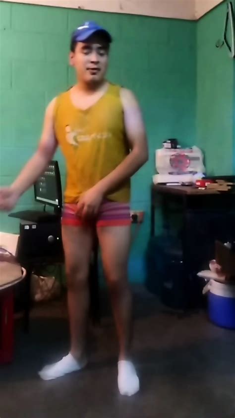 Jesus En Boxer Tocandome El Pene