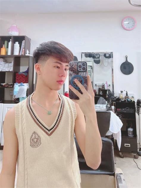 Matthew Twink Femboy Singapore
