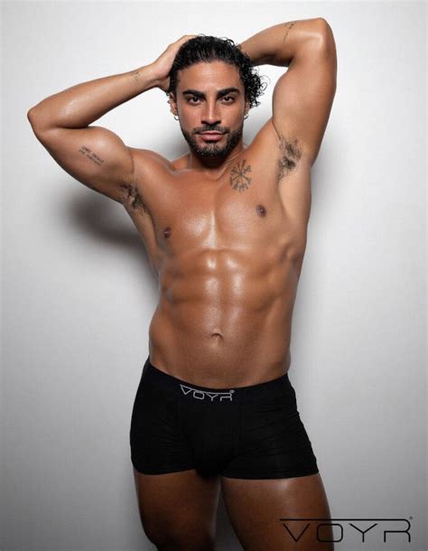 Vitor Guedes Kallel And Hiuri Cruz Have A Threesome At Voyr Daily Squirt