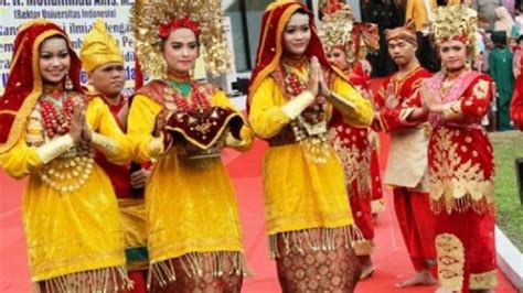 Mitos Cewek Padang Pintar Masak Bikin Kangen Lelaki