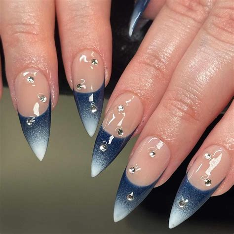16 Navy French Manicure Ideas That Bring The Moody Blue To Your Nails