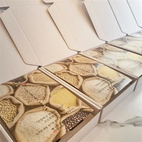 고소한가참기름결혼답례품참기름선물돌답례품명절선물 후덥지근한 주말🌥 저에겐 하루하루 비슷한 일상이지만 누군가에게는 소중한 선물이기에 마음을 담아 준비하고 있습니다