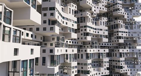 Complex Architectural Building Structure Wirecase