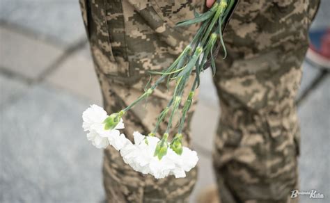 Уряд спростив отримання виплати для родин зниклих безвісти бійців визнаних загиблими Вечірній
