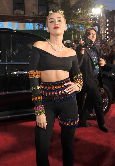 Wallpaper 2014 Miley Cyrus Hot Vma 2013 Performance