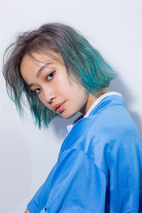 개성감 듬뿍~ 비비드한 단발머리 옴브레 컬러 그린 파스텔 헤어스타일 추천 헤어스타일 탄포포헤어