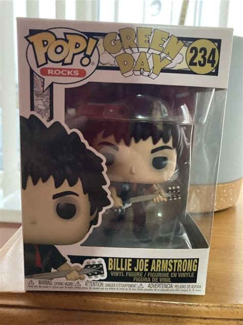 Funko Pop Rocks 234 Green Day Figure Billie Joe Armstrong Vaulted £70