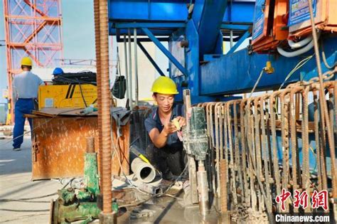 四川泸州避高温 错峰施工保进度 中国日报网