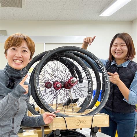 Gokisoの里帰り！ 長年愛用させていただいているgokisoホイール。約7年ぶりのメンテナンスとリム交換のため、製造元の近藤機械製作所様の元へホイールをお返ししておりました。 今日、ご挨拶