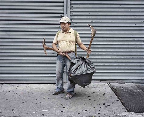 Civan Özkanoğlu Hepimiz Biliyoruz Art Column