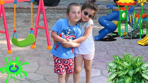 ალექსანდრე და ლიზი მიდიან პიკნიკზე ქალაქგარეთ მეგობრებთან ერთად გასართობი ვიდეო ბავშვებისათვის