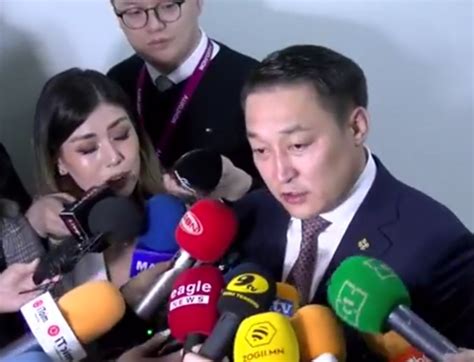 Д Амарбаясгалан Ажлын цагийг 08 00 цаг болгохоор сургууль цэцэрлэгийг 07 00 цаг болгох уу