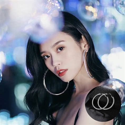 제이혜리 [당일발송] 얼굴 작아보이는 힙한 왕 큰 큐빅 링 귀걸이 원터치 6 7 8cm 데이트 아이돌 걸그룹 댄스