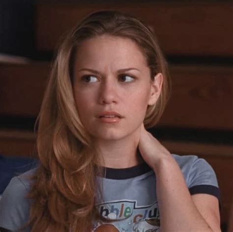 On Twitter Shes So Fucking Pretty